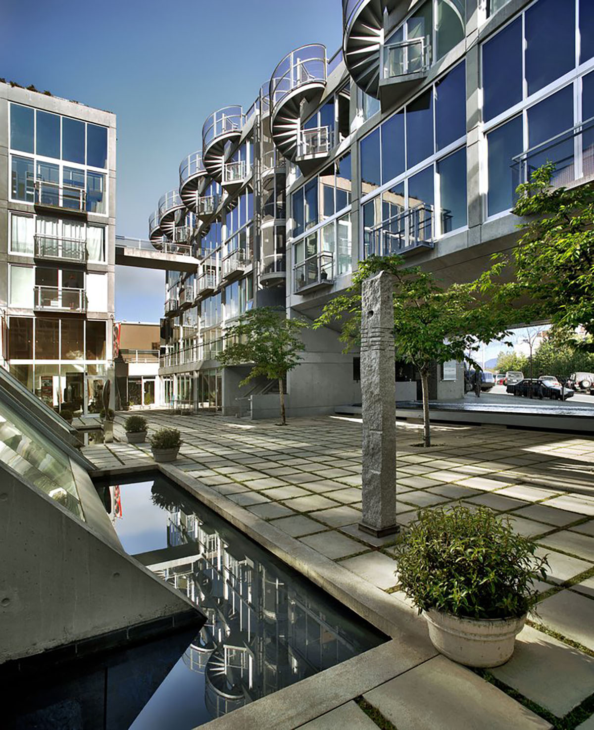 Waterfall Building - Carte canadienne des édifices et des lieux primés