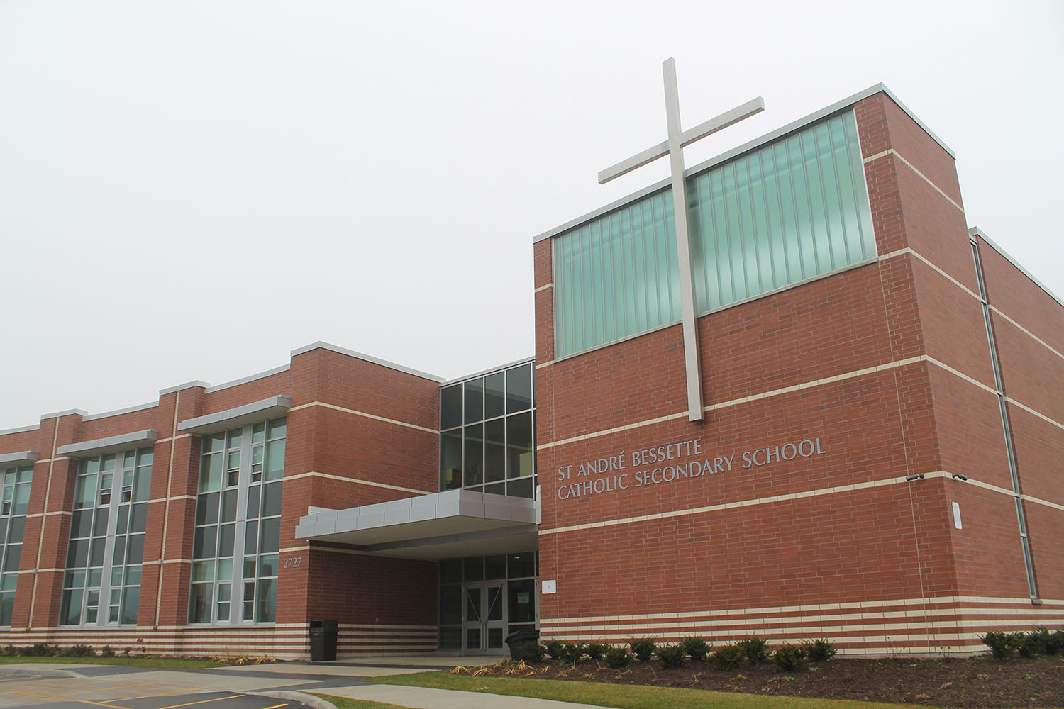 Saint-André Bessette Catholic Secondary School - Carte canadienne des ...