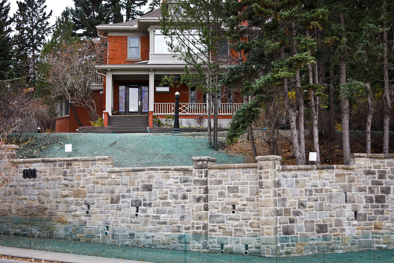 Mount Royal Retaining Wall Restoration - Carte canadienne des édifices ...