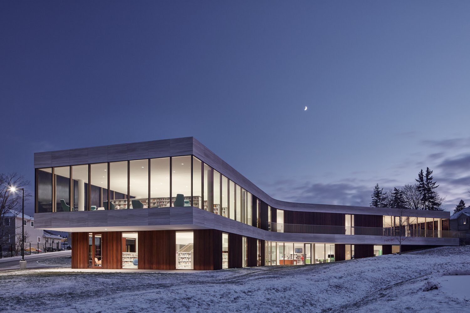 King City Public Library and Seniors Centre - Carte canadienne des ...